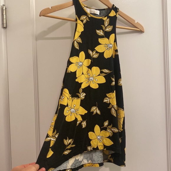 Fighting Eel | Tops | Ava Sky Floral Tank | Poshmark